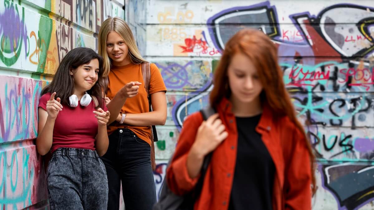 Verbaal pesten: kenmerken, gevolgen en preventie