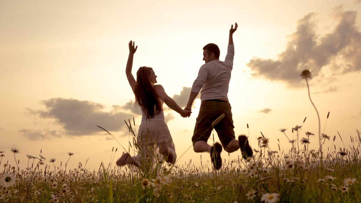 Wat zijn de gelukshormonen en hoe werken ze in de hersenen?